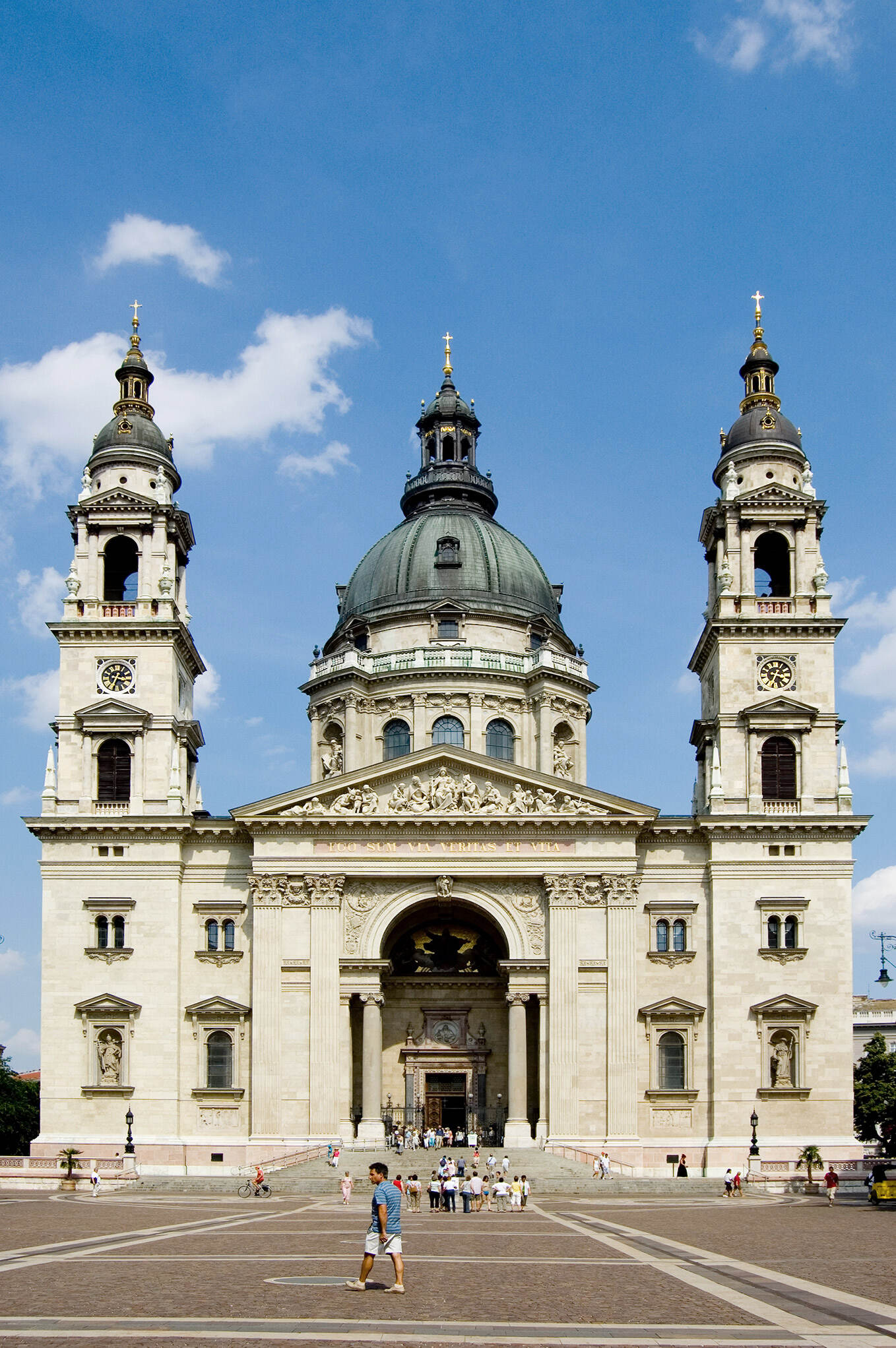 St. Stephen's Basilica - Sights in Budapest