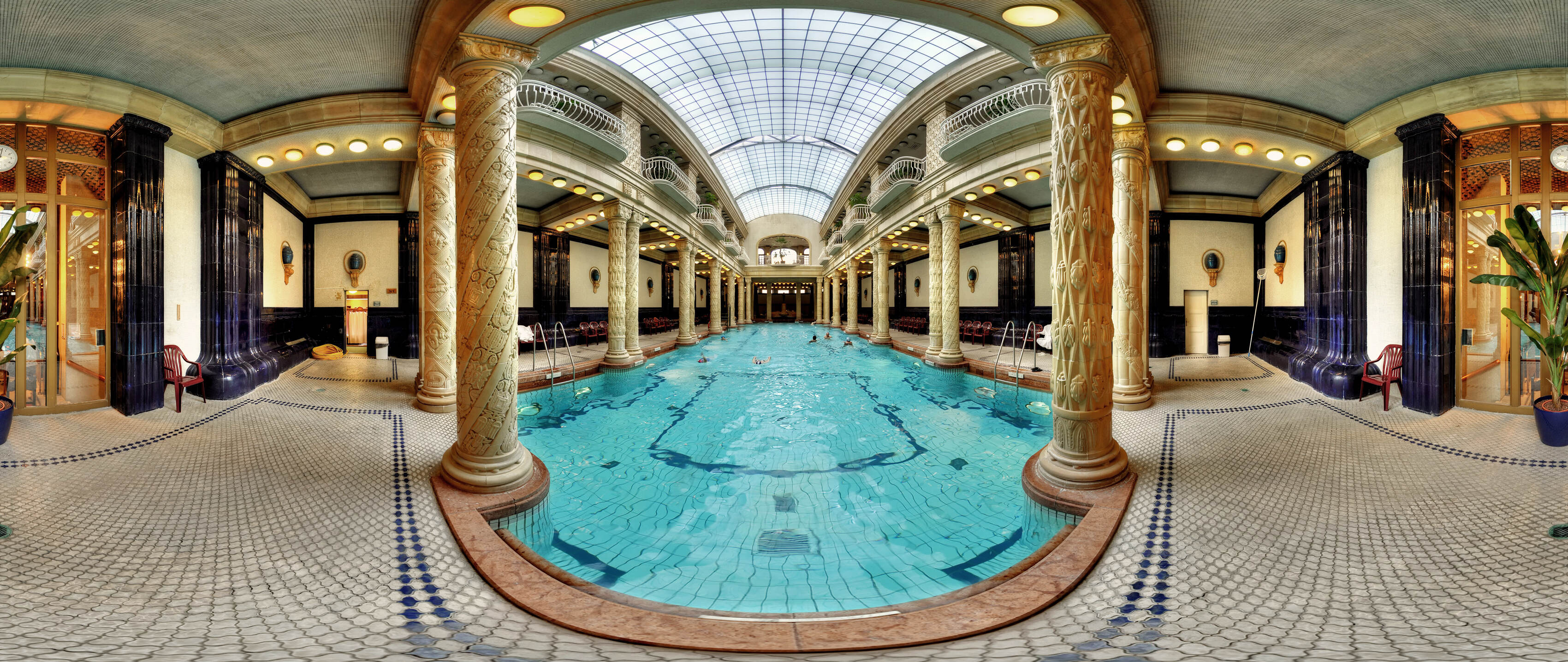 Budapest - The City of Spas - Panorama Tours