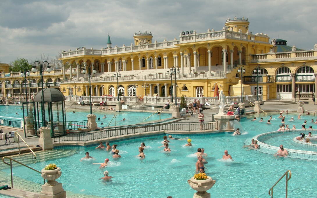 Budapest - The City of Spas - Panorama Tours